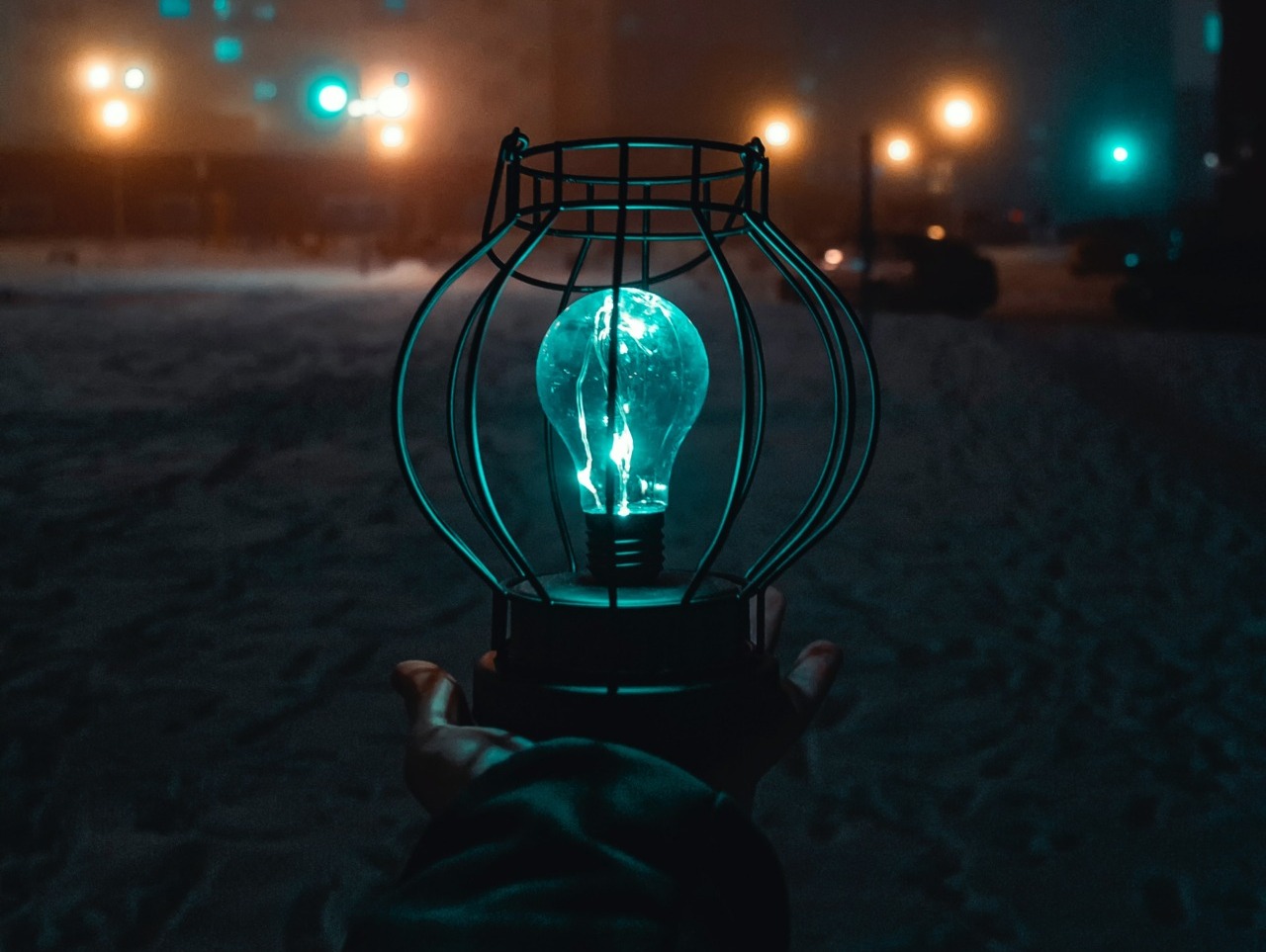 Turn off the lights and turn on the thoughts, Switch off campaign - CUZ